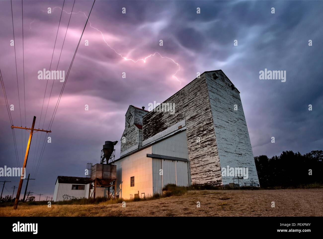Lightning Storm Canada Rural Grain Elevator Countryside Stock Photo - Alamy