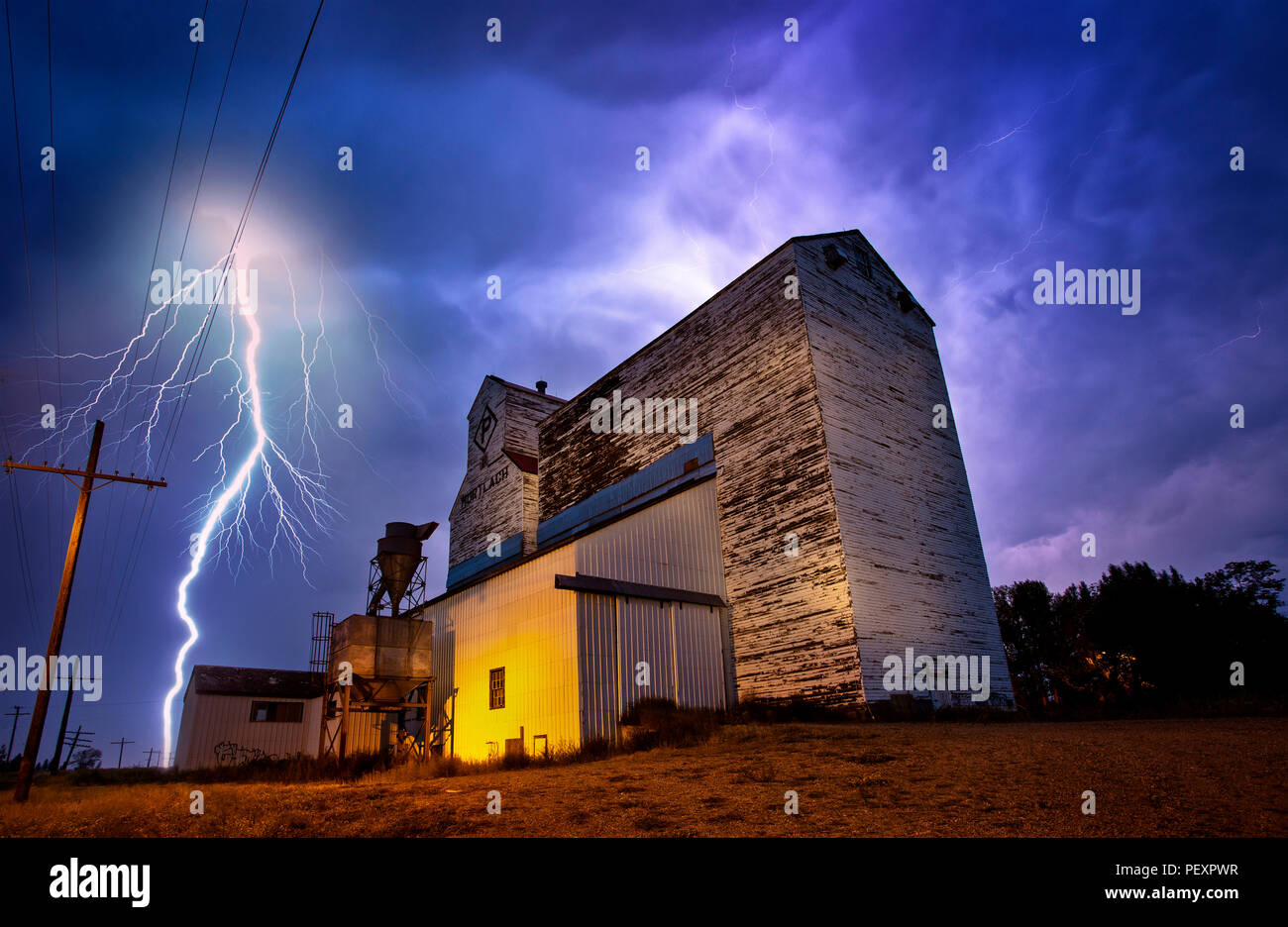 Lightning Storm Canada Rural Grain Elevator Countryside Stock Photo - Alamy