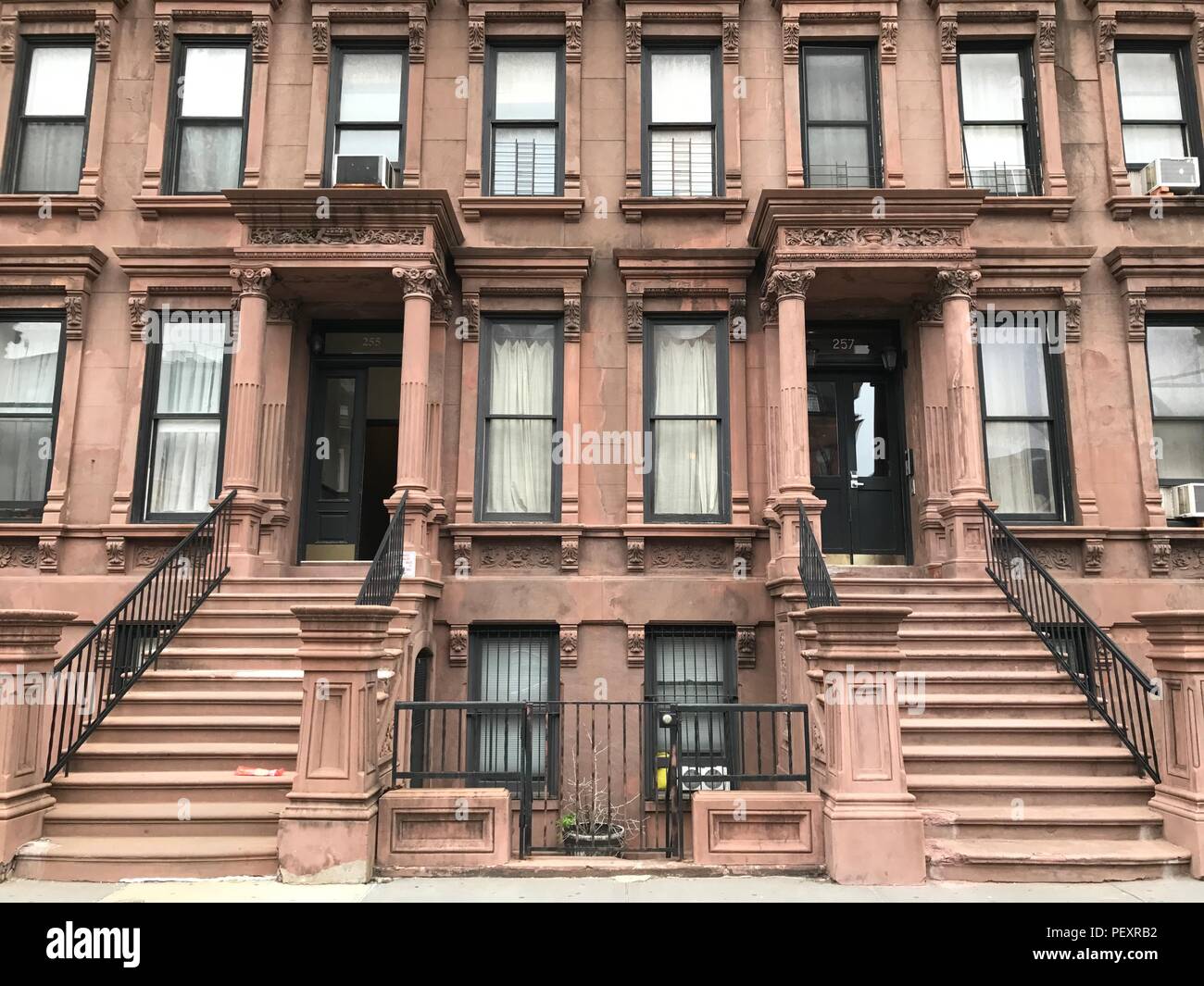 Harlem street view, New York City, USA Stock Photo - Alamy