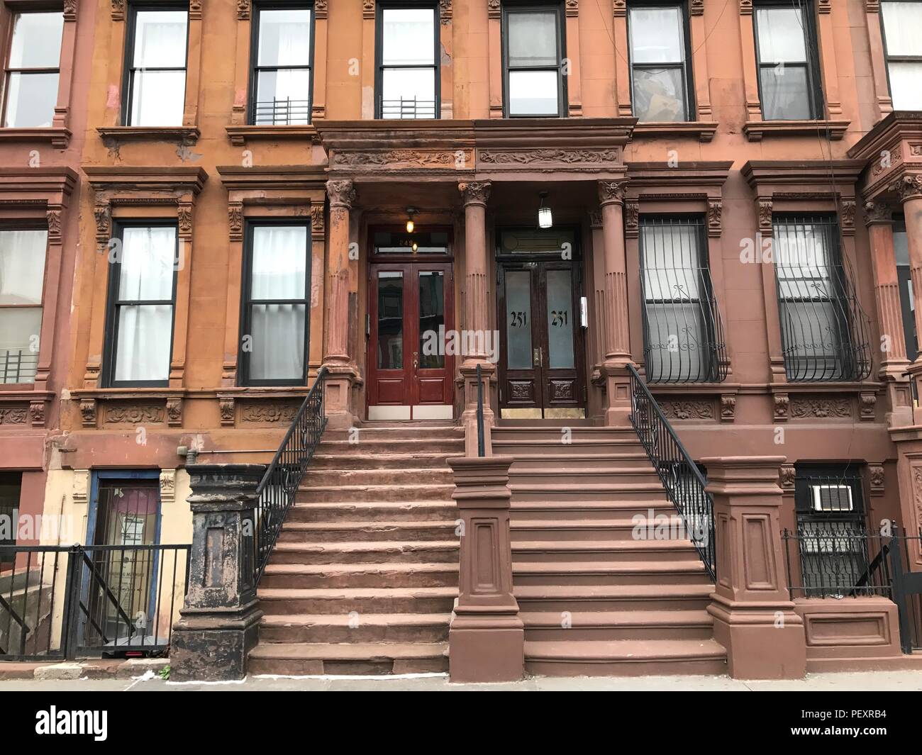 Harlem street view, New York City, USA Stock Photo - Alamy
