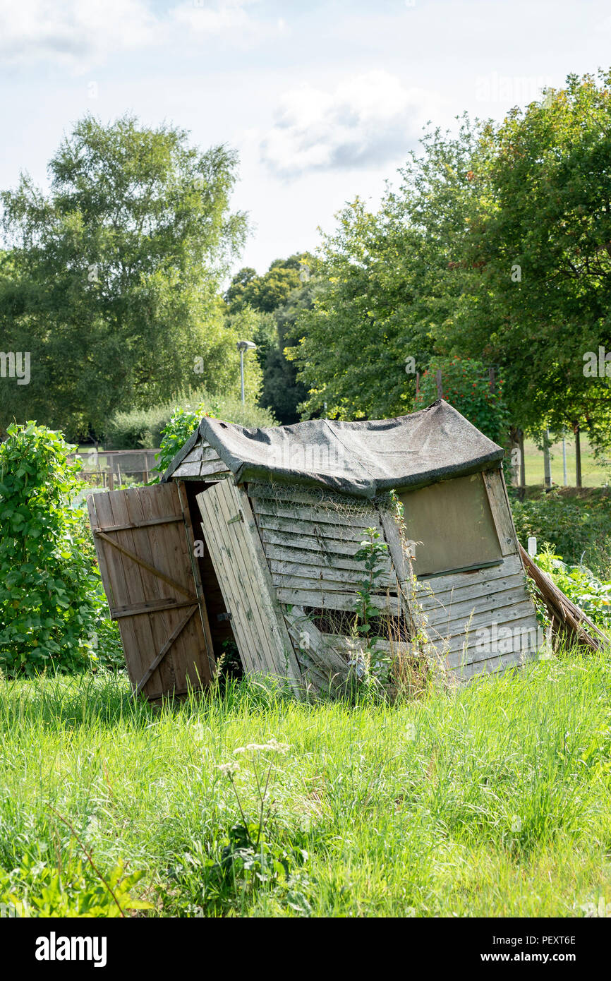 Dilapidated Shed Stock Photos & Dilapidated Shed Stock Images - Alamy