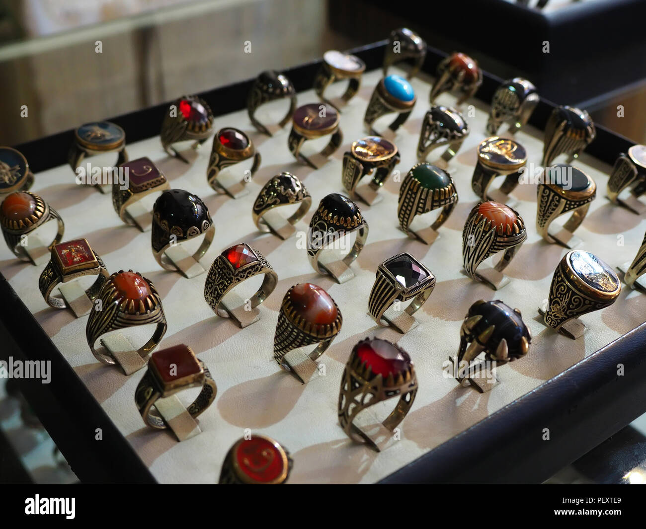 Silver sapphire rings hi-res stock photography and images - Alamy