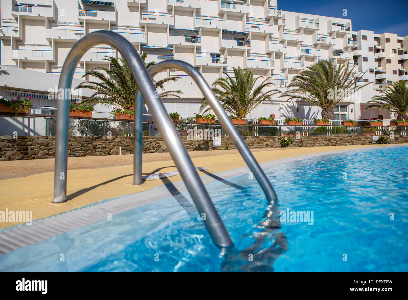 Swim steps hi-res stock photography and images - Alamy