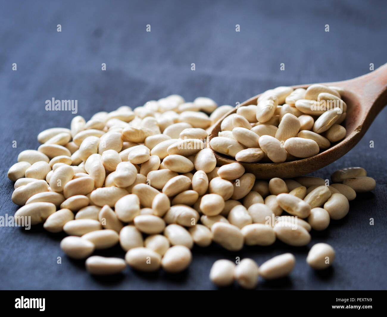 Yellow bean sprouts hi-res stock photography and images - Alamy