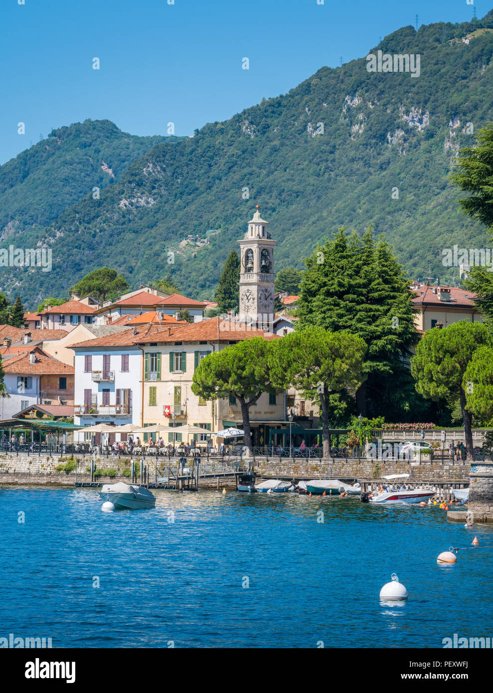 Lake como lenno beach hi-res stock photography and images - Alamy