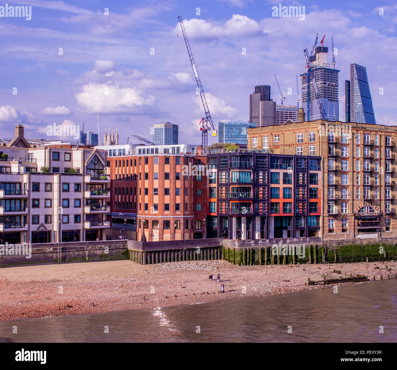 City of london river thames water jetty hi-res stock photography and ...
