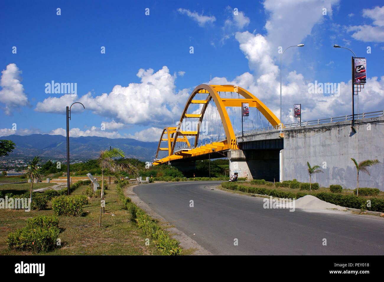 Jembatan Palu Bridge, Palu, Central Sulawesi, Indoensia Stock Photo - Alamy