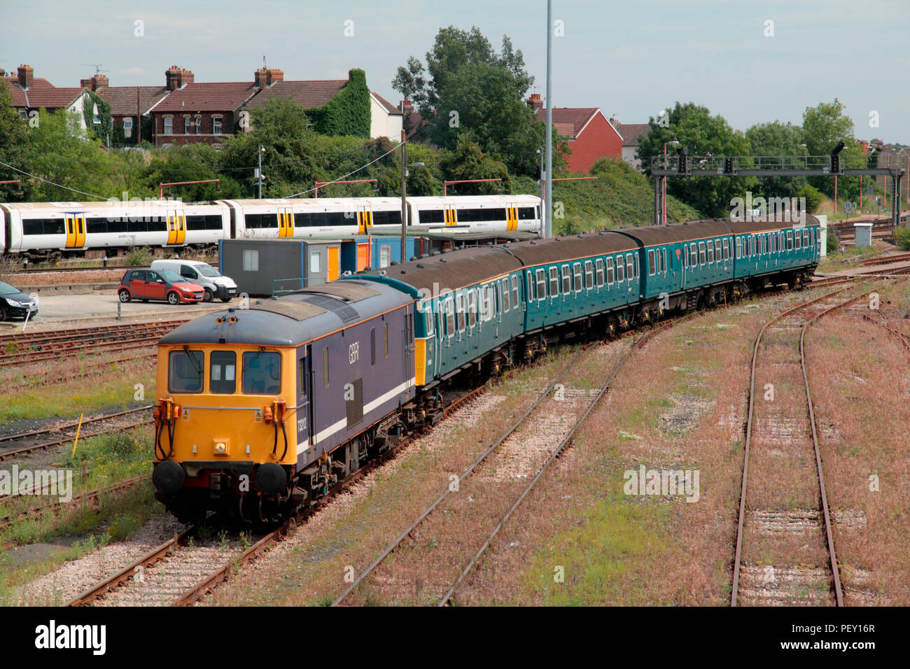 Depart yard hi-res stock photography and images - Alamy