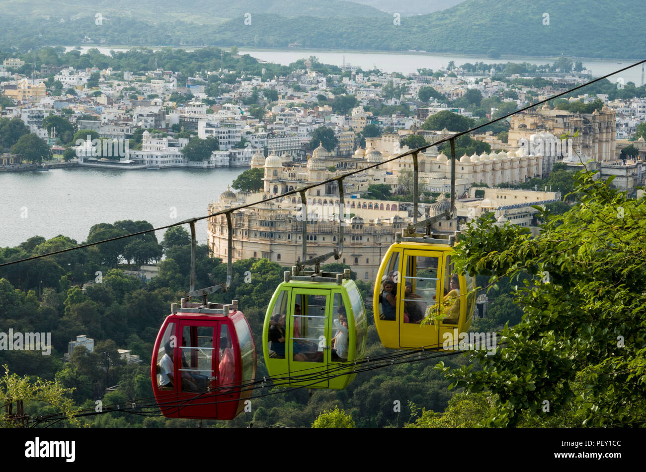Cablecar lake hi-res stock photography and images - Alamy