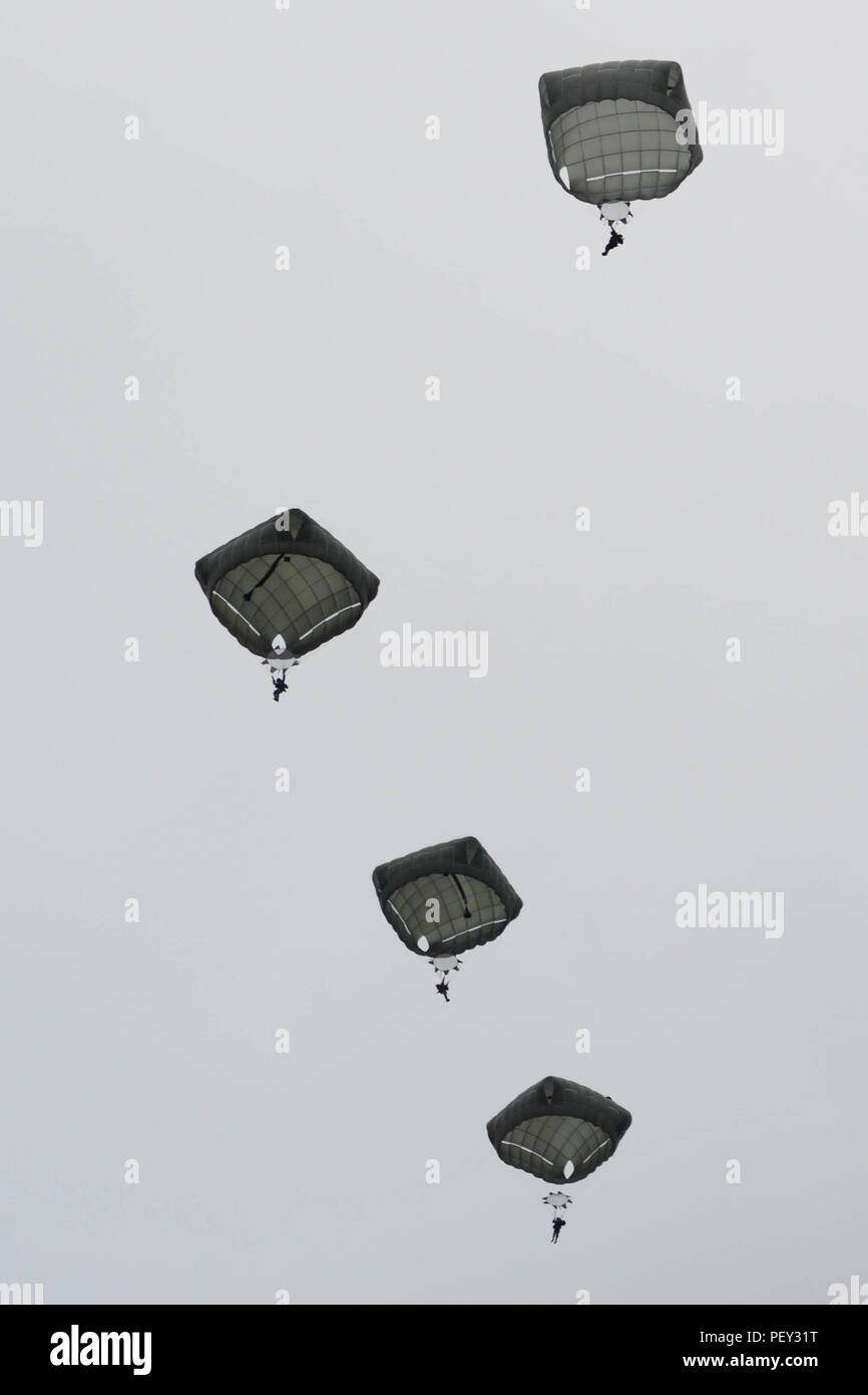 U.S. paratroopers assigned to 4th Battalion, 319th Airborne Field Artillery Regiment, 173rd ...