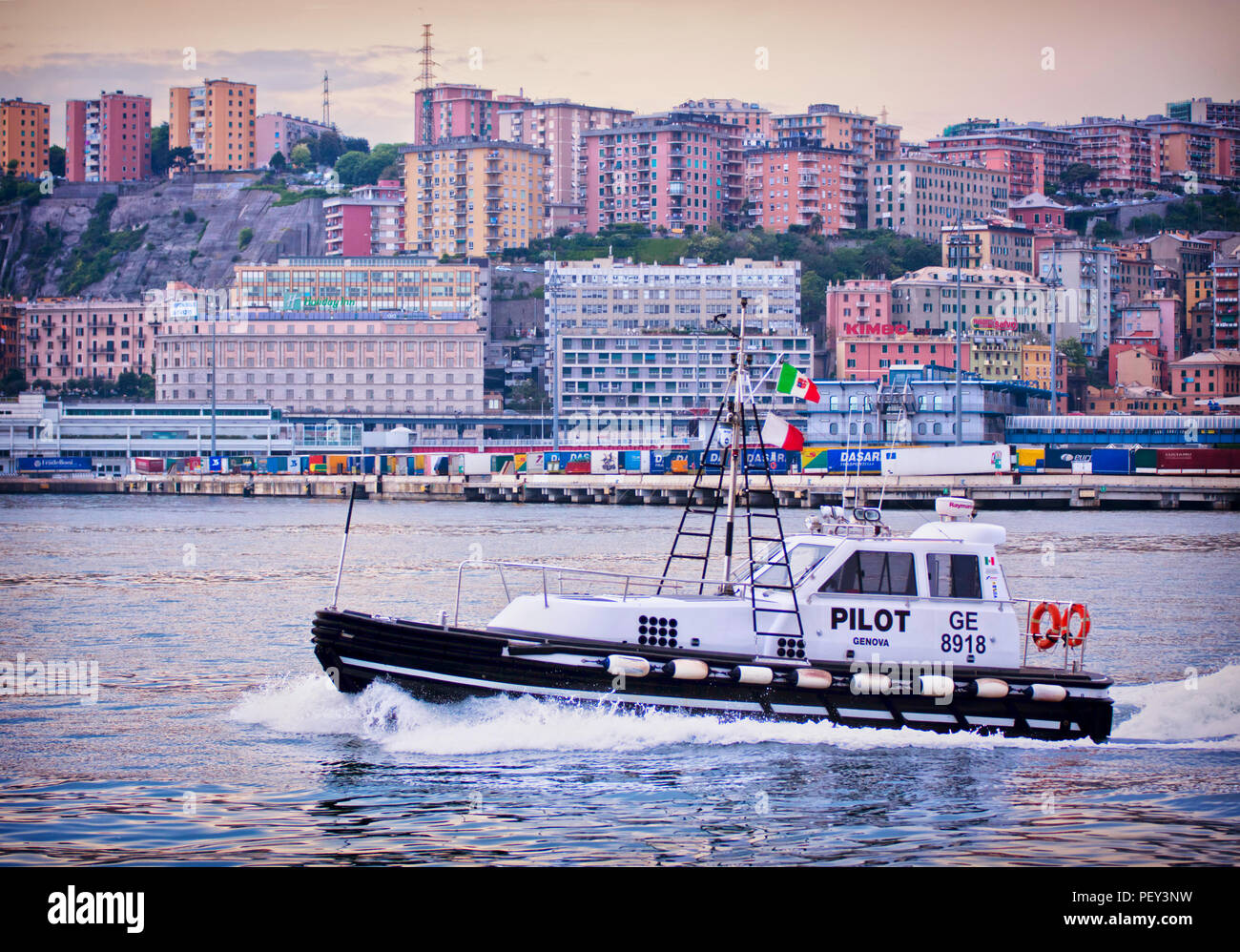Harbor italy hi-res stock photography and images - Alamy