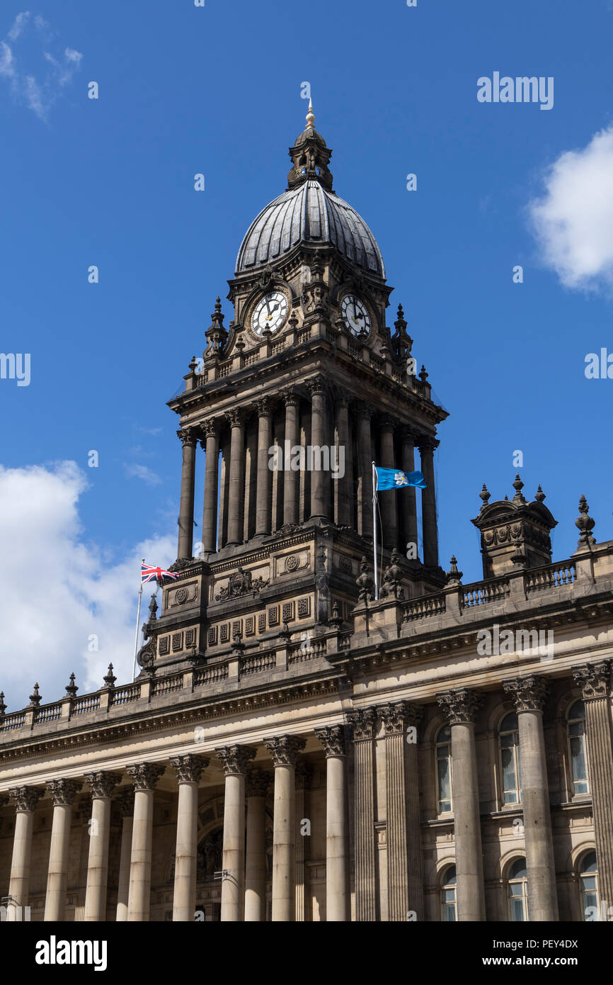 Leeds Town Hall Stock Photo - Alamy