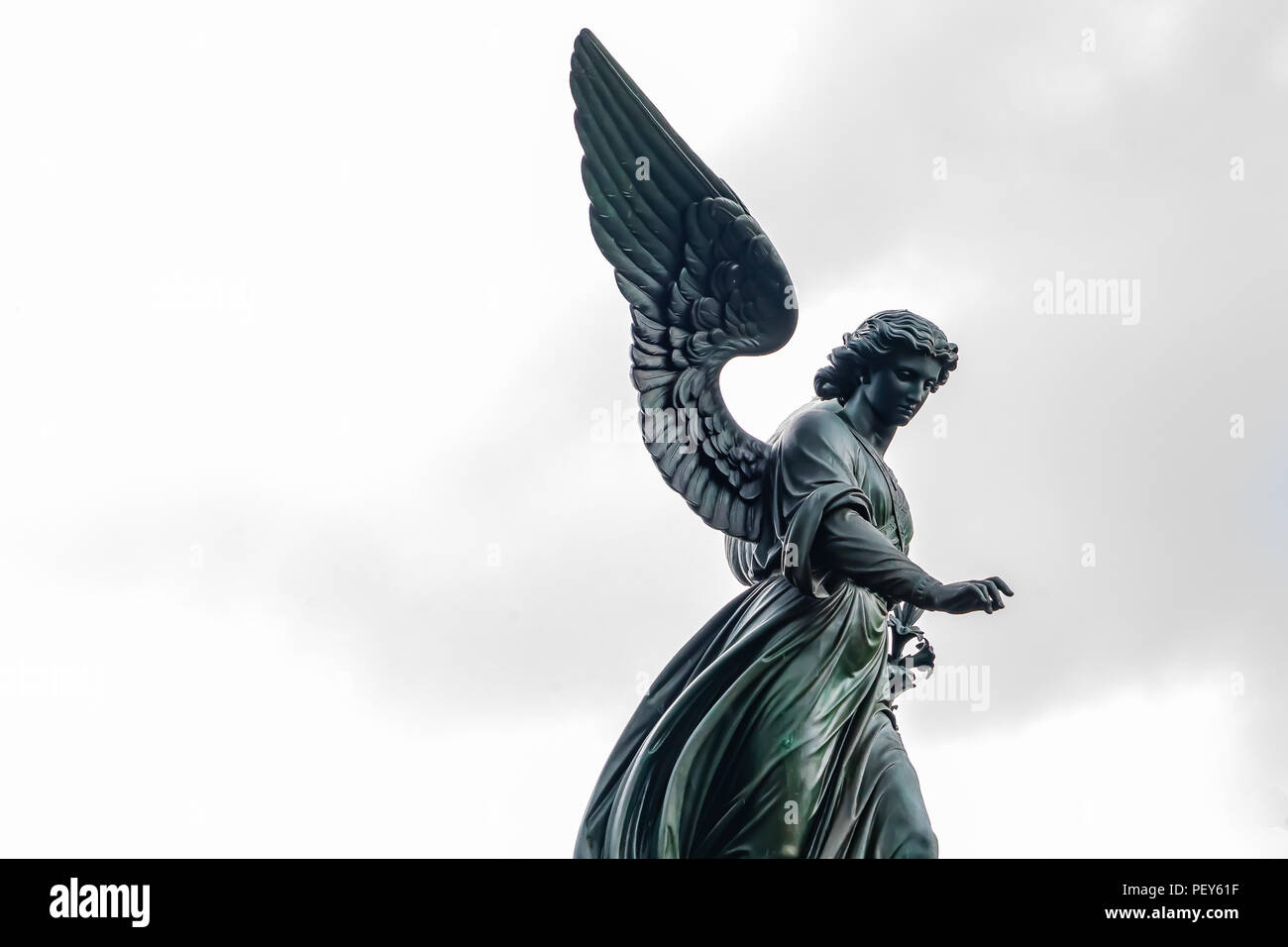 Bethesda angel fountain statue hi-res stock photography and images - Alamy
