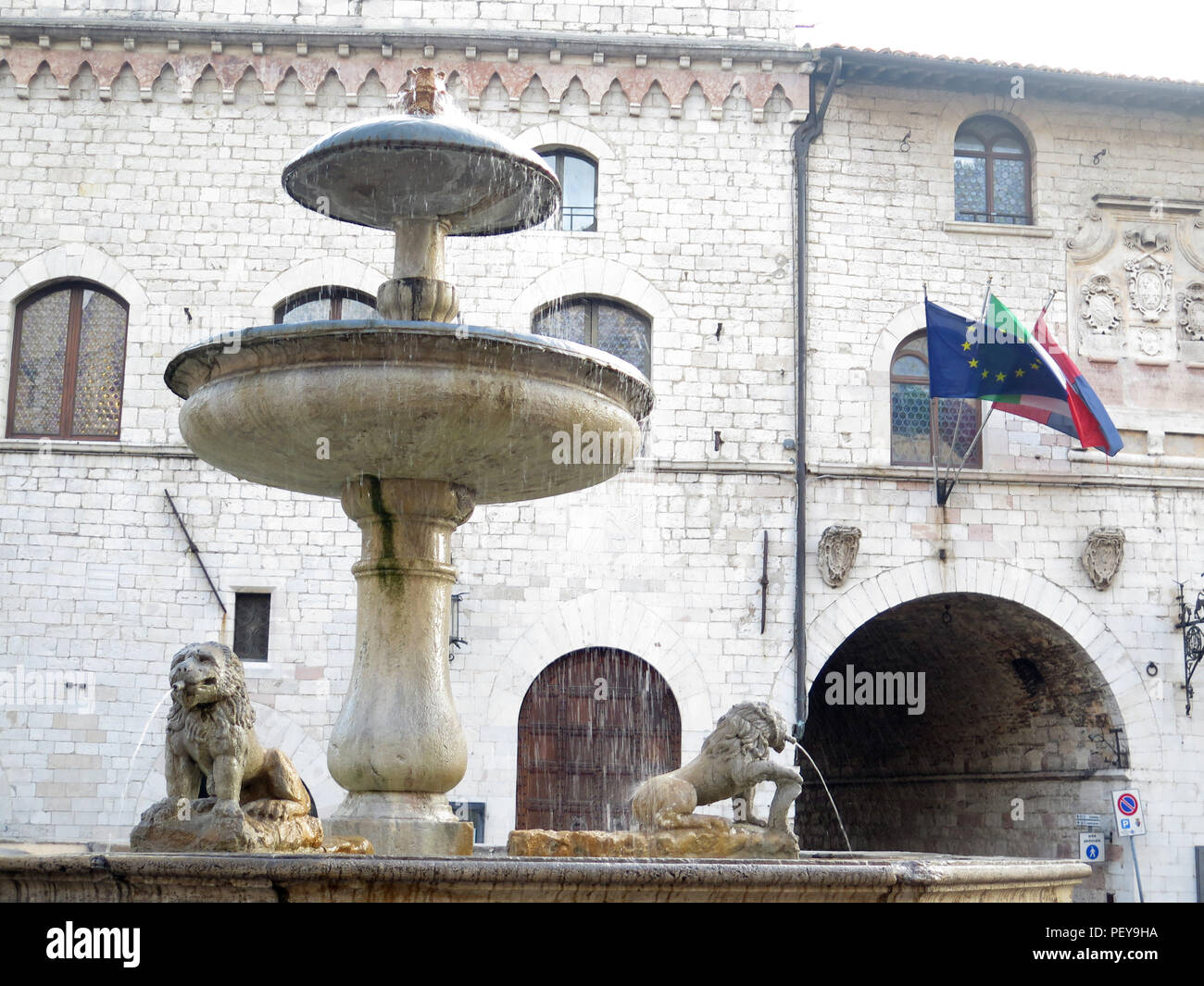 Piazza del comune hi-res stock photography and images - Alamy