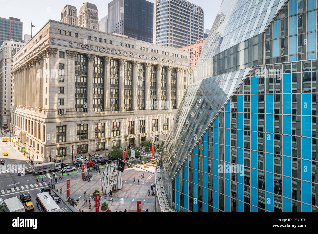 City Hall and the James R. Thompson Center - State of Illinois Building ...