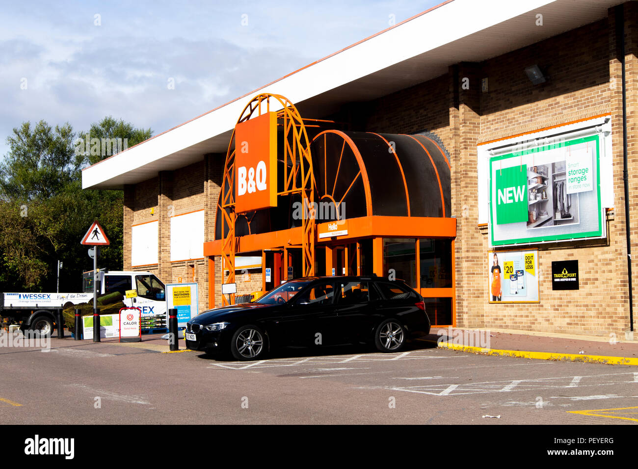 B and q timber hi-res stock photography and images - Alamy