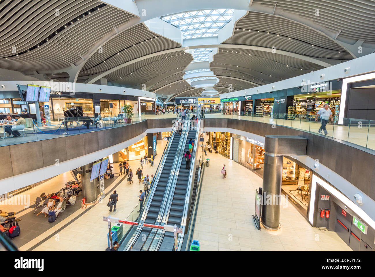 Fiumicino airport hi-res stock photography and images - Alamy