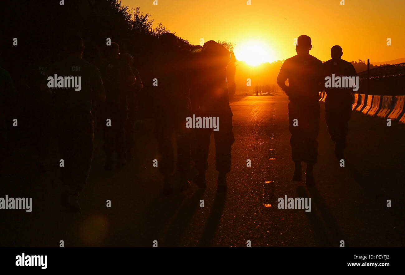 Marines with the Recruit Training Regiment, Support Battalion, compete ...