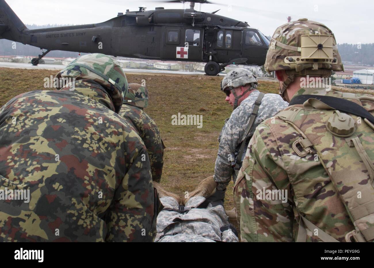 U.S. Army Soldiers from the 1st Battalion, 41st Infantry Regiment, 2nd ...