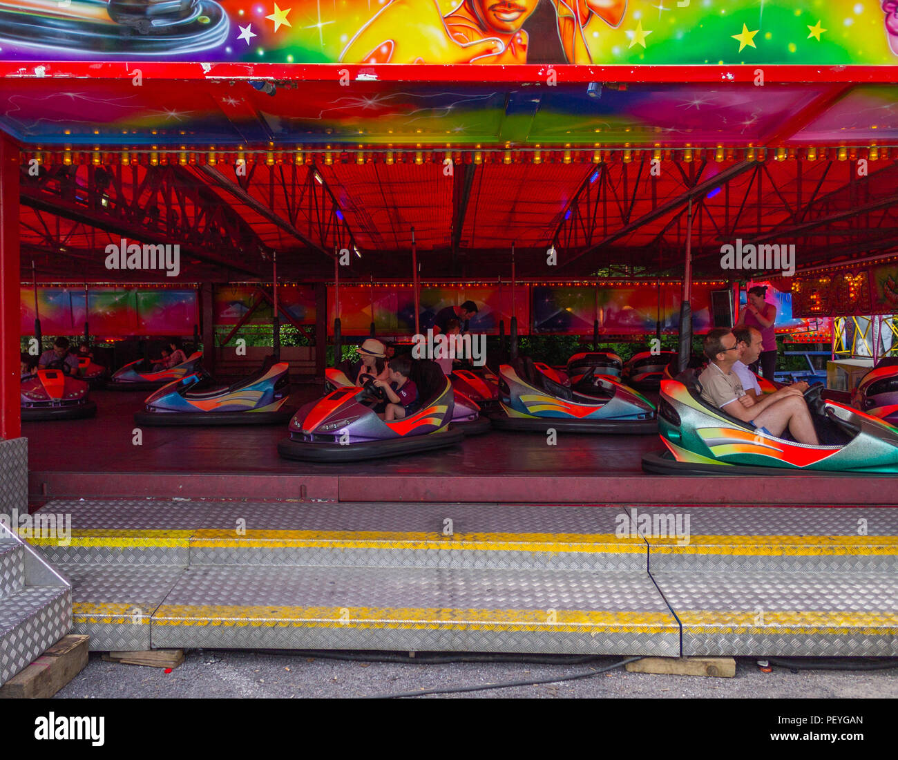 Bumper cars hi-res stock photography and images - Alamy