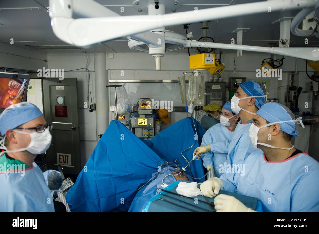 Laparoscopic appendectomy hi-res stock photography and images - Alamy