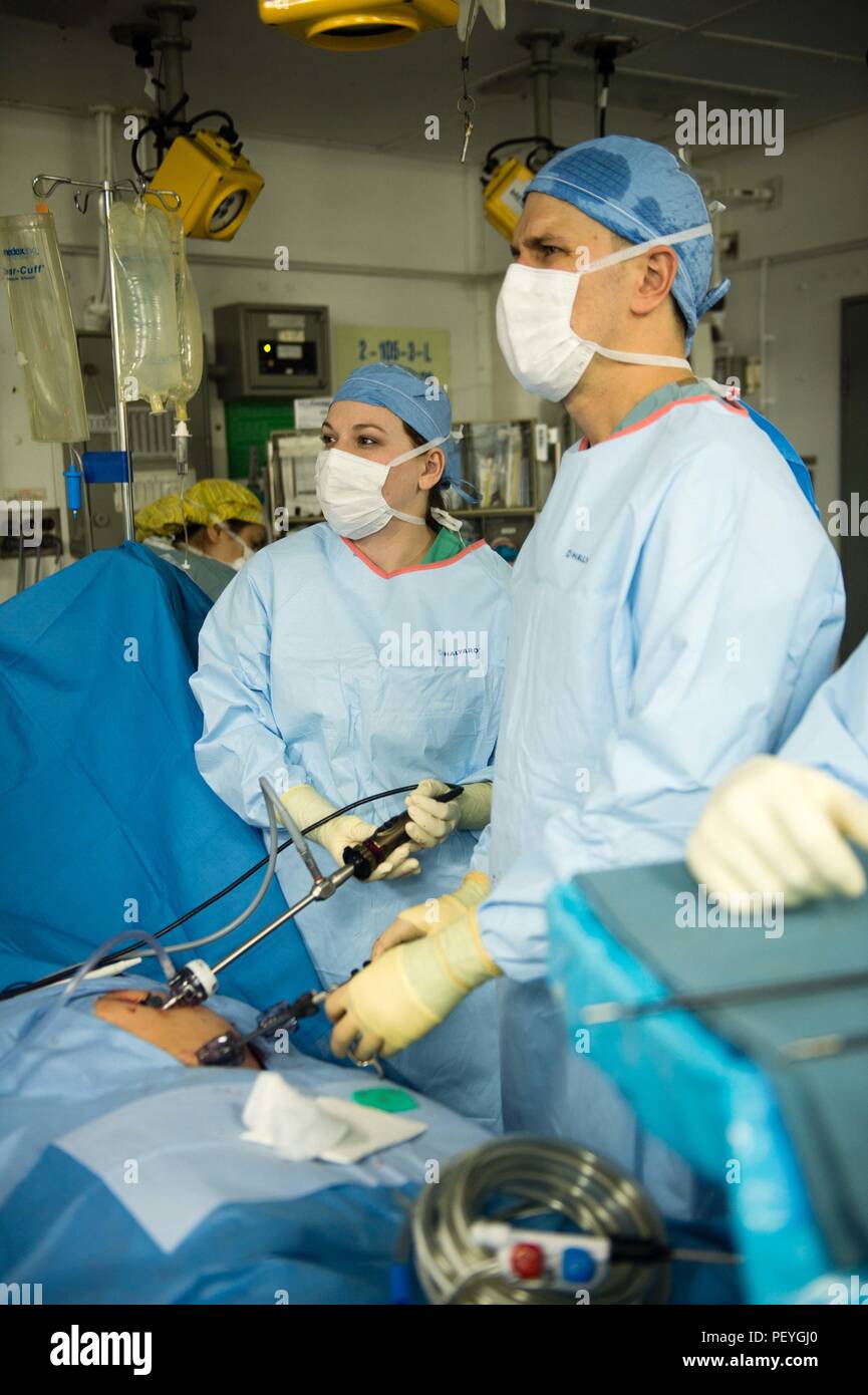 Laparoscopic appendectomy hi-res stock photography and images - Alamy