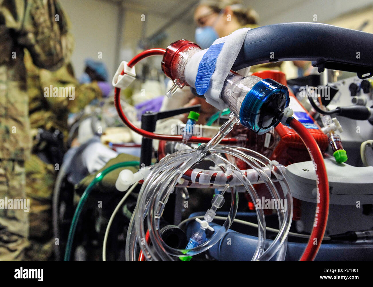 Ecmo hi-res stock photography and images - Alamy