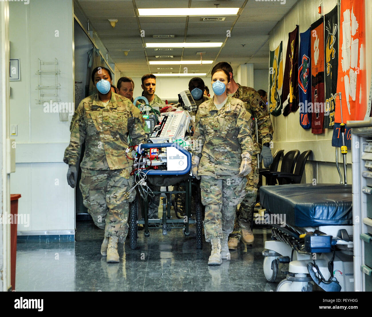 Ecmo hi-res stock photography and images - Alamy