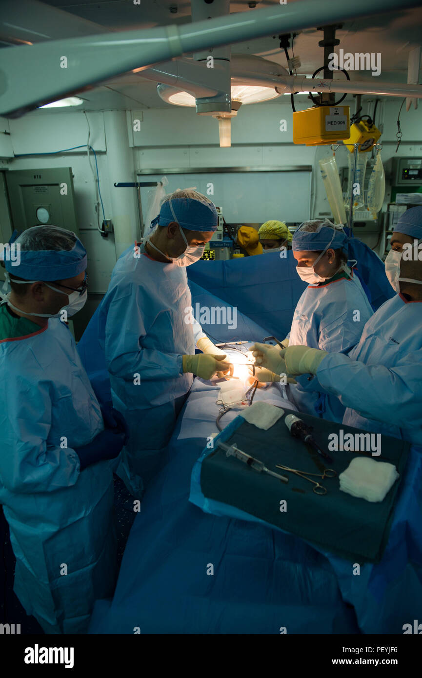 Laparoscopic appendectomy hi-res stock photography and images - Alamy