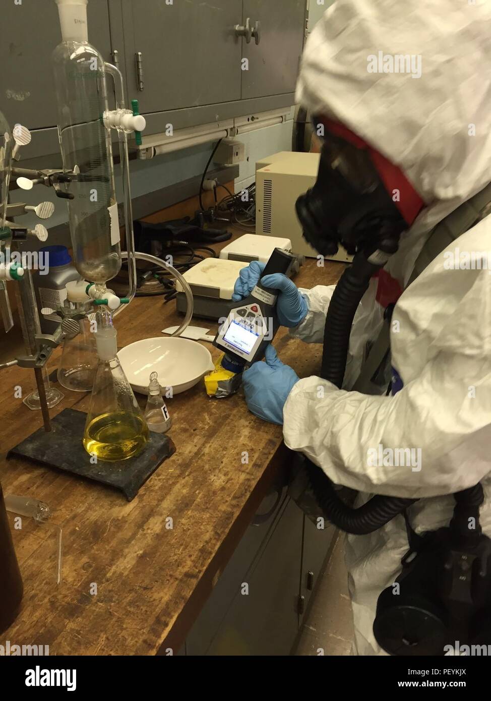 Ndt laboratory hi-res stock photography and images - Alamy