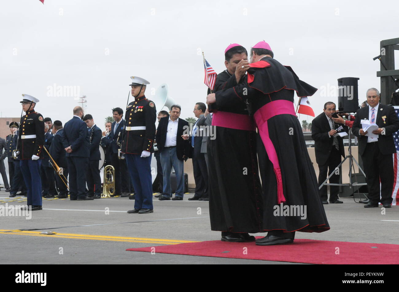 Dignitaries from Laredo, Texas and Nuevo Laredo, Tamaulipas, gathered ...