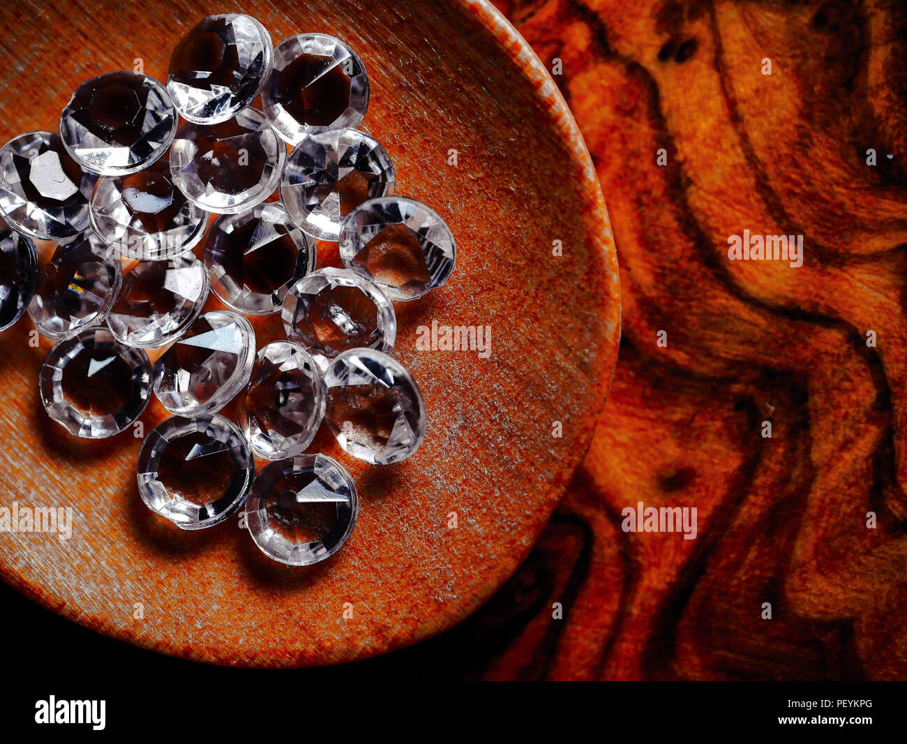 diamond not mounted Stock Photo - Alamy