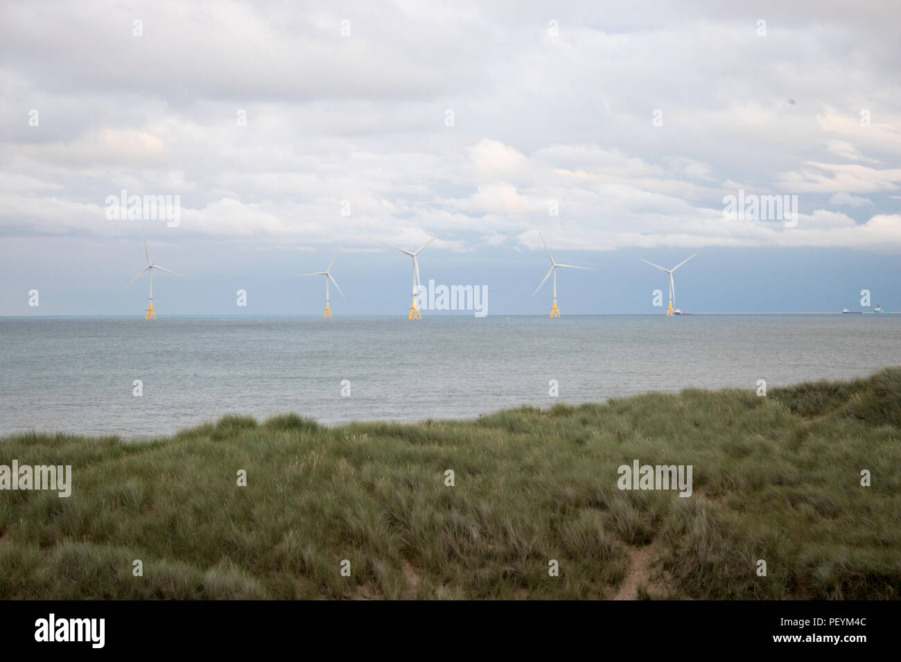 Off shore windfarm scotland hi-res stock photography and images - Alamy