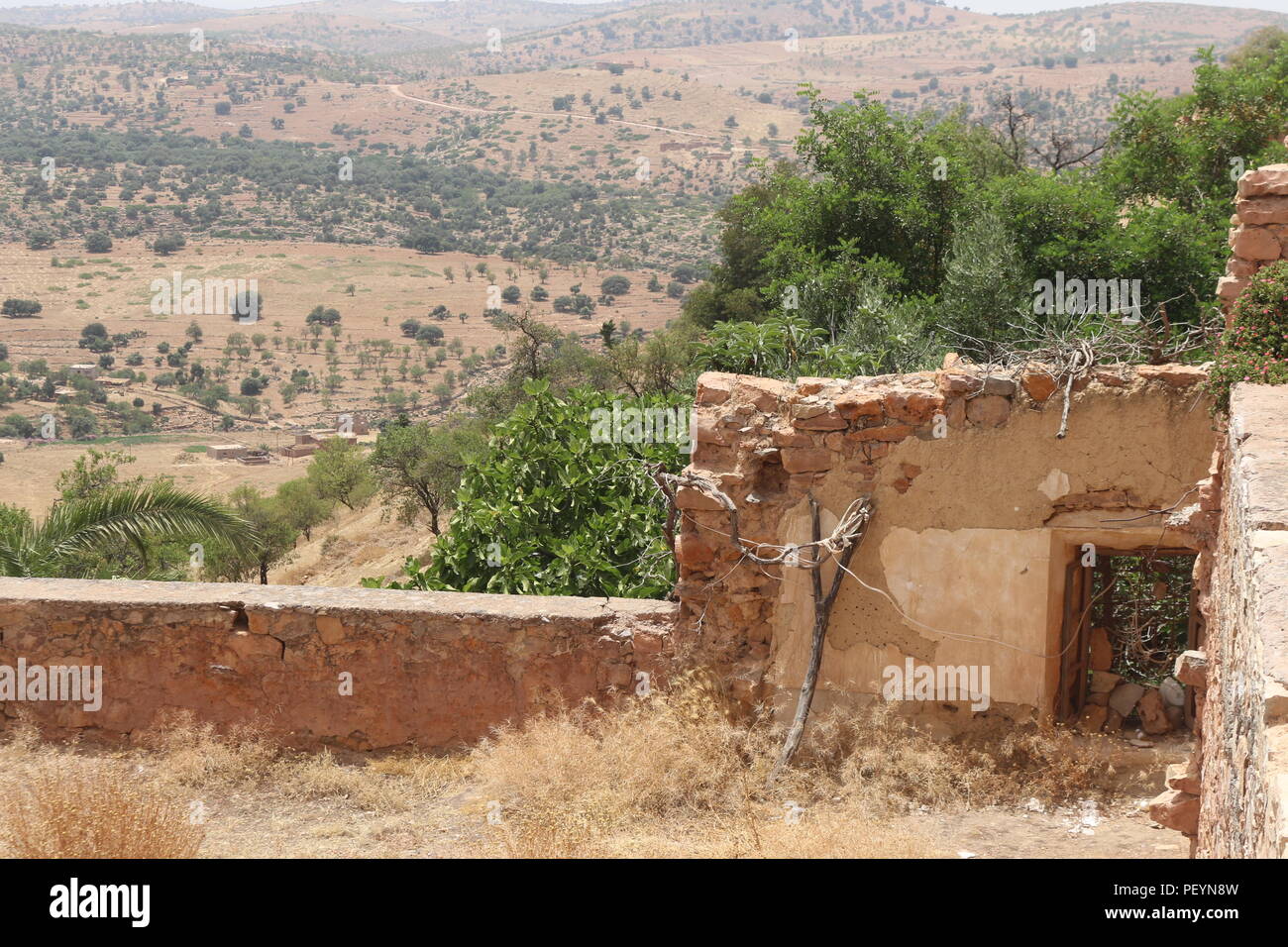 Azilal village hi-res stock photography and images - Alamy