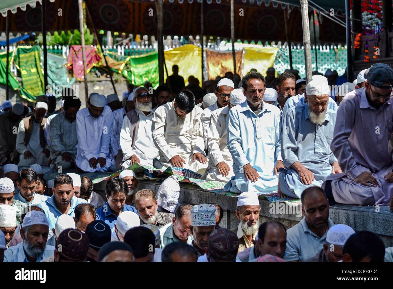 Shah e hamdan mosque hi-res stock photography and images - Alamy