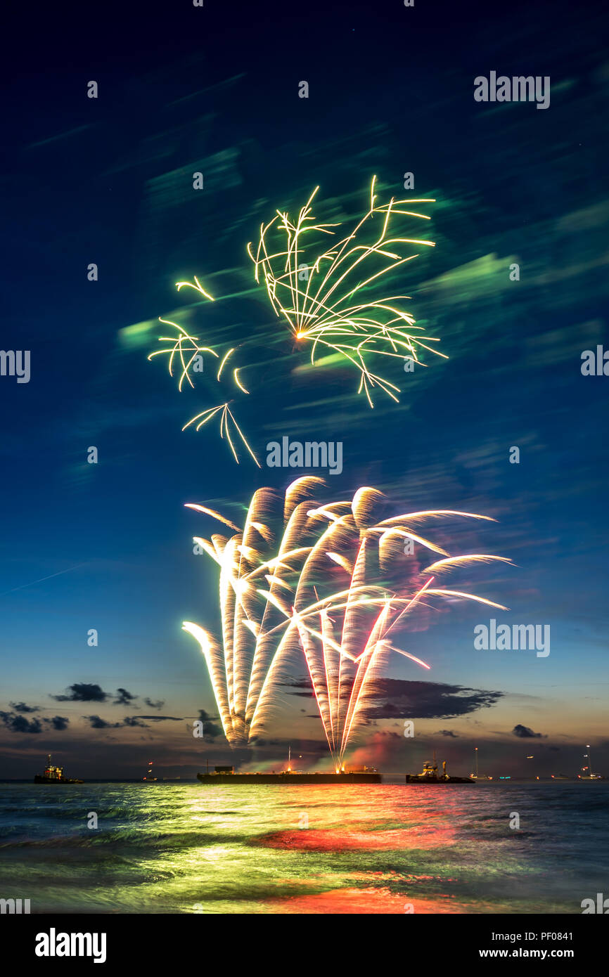 Den Haag, Netherlands. 17th August 2018. Annual summer fireworks event ...