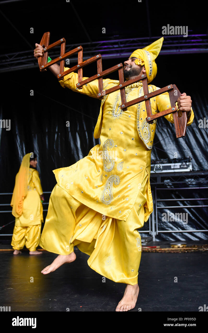 Bhangra dancer hi-res stock photography and images - Alamy