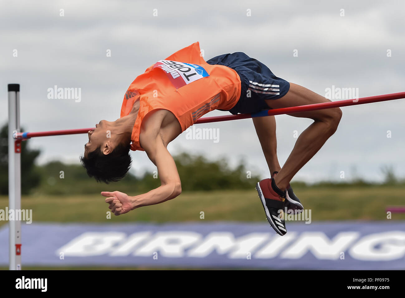 Mens high jump hi-res stock photography and images - Alamy