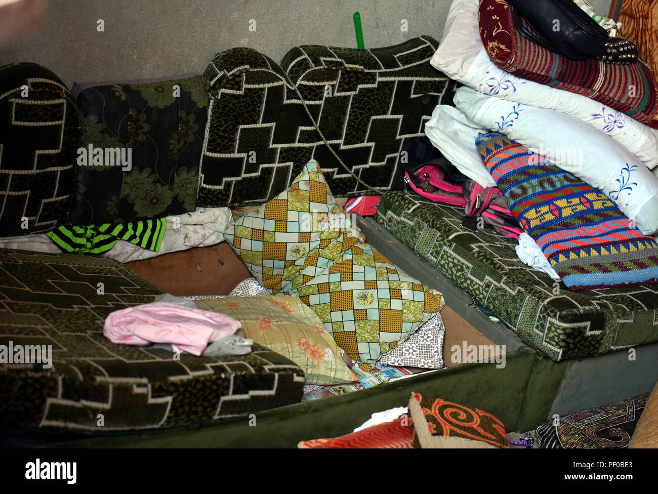 Syria house inside hi-res stock photography and images - Alamy