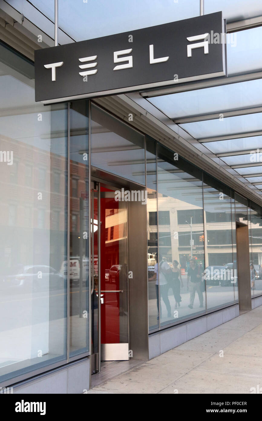 New York City, New York, USA. 17th Aug, 2018. Tesla sign seen outside ...