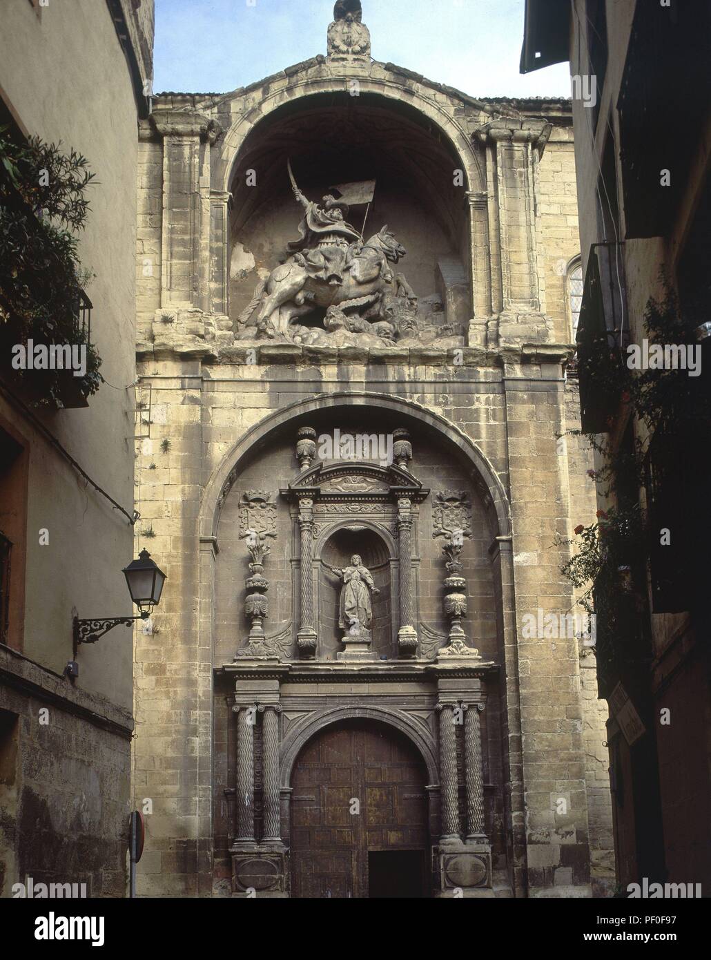 REPRESENTACION DE SANTIAGO MATAMOROS EN LA FACHADA MERIDIONAL DE LA ...