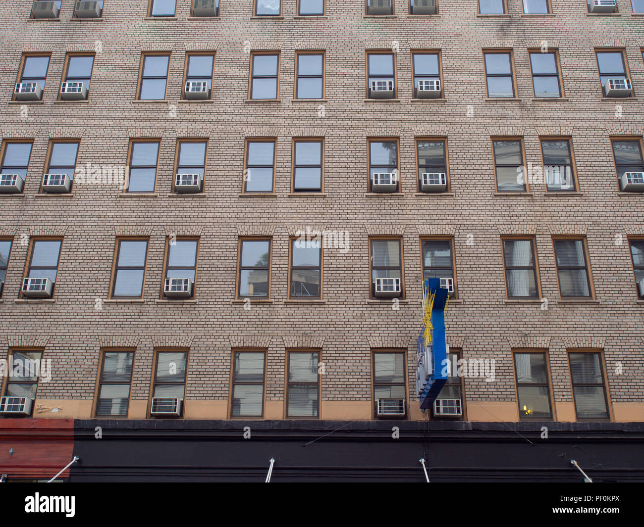 Multi storey hotel building hi-res stock photography and images - Alamy