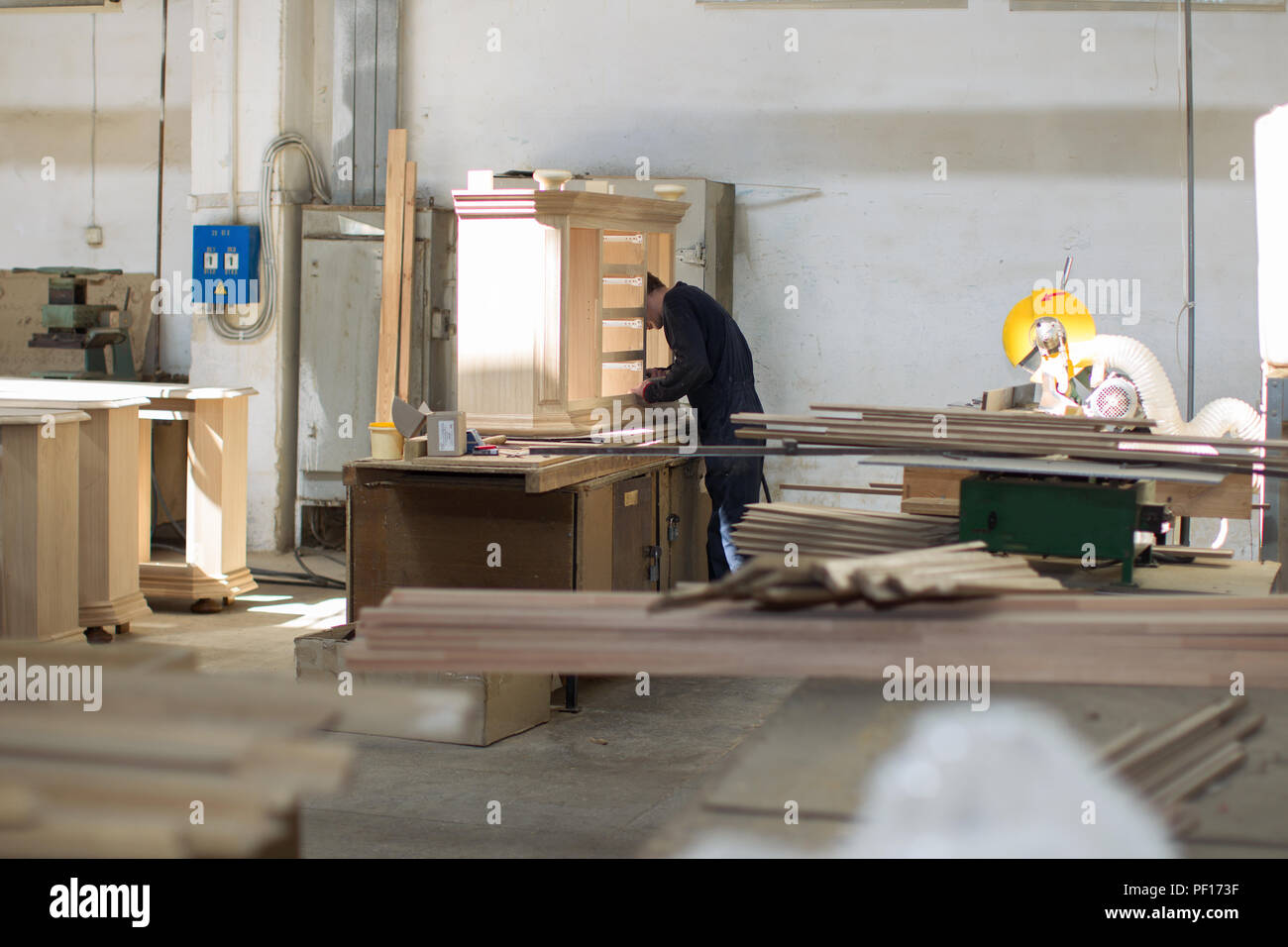Furniture factory workers hi-res stock photography and images - Alamy