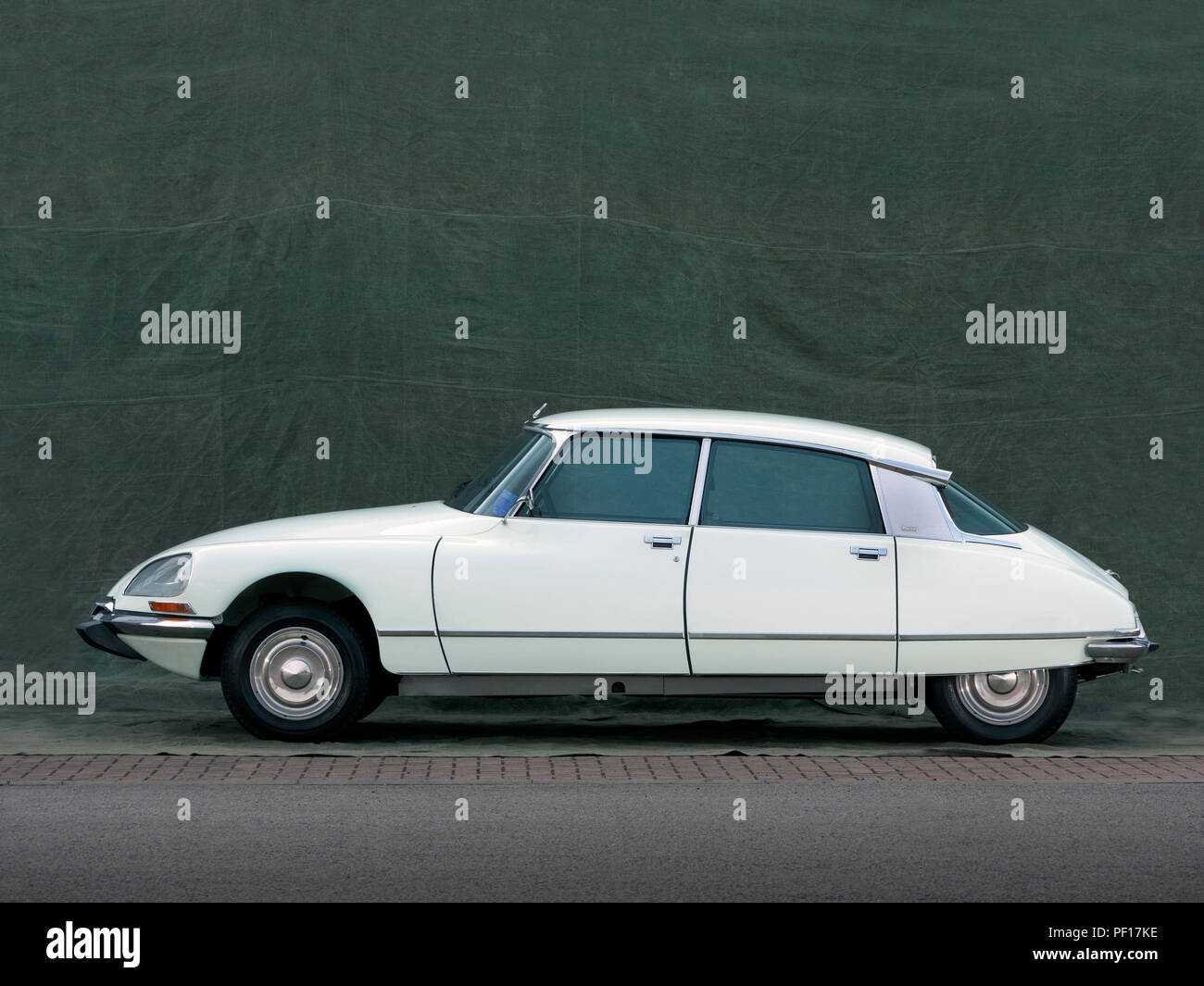 1974 Citroen DS23 EFI Stock Photo - Alamy