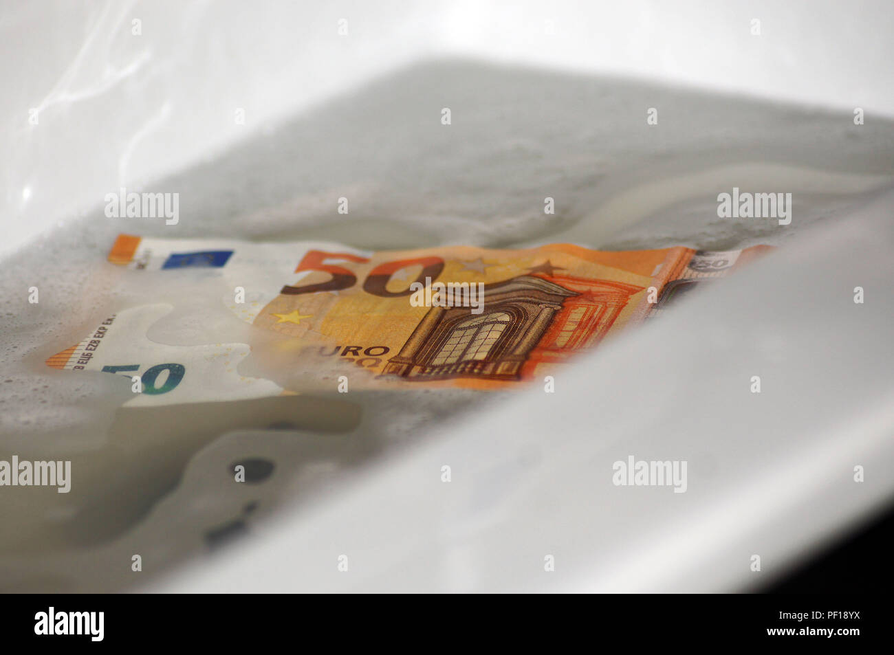 Money laundering stock hi-res stock photography and images - Alamy