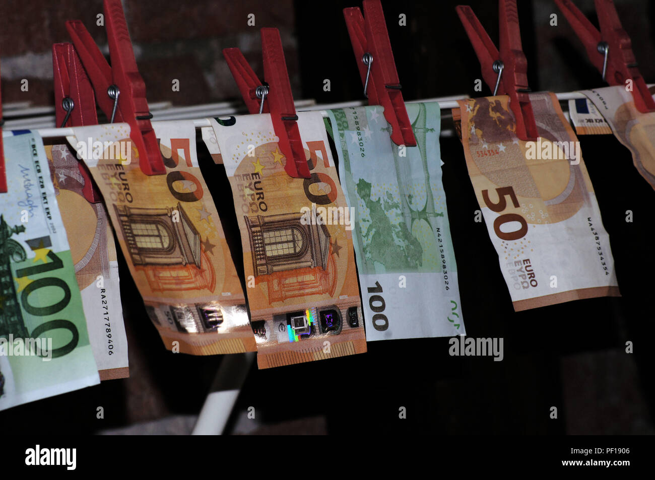 Money laundering stock hi-res stock photography and images - Alamy