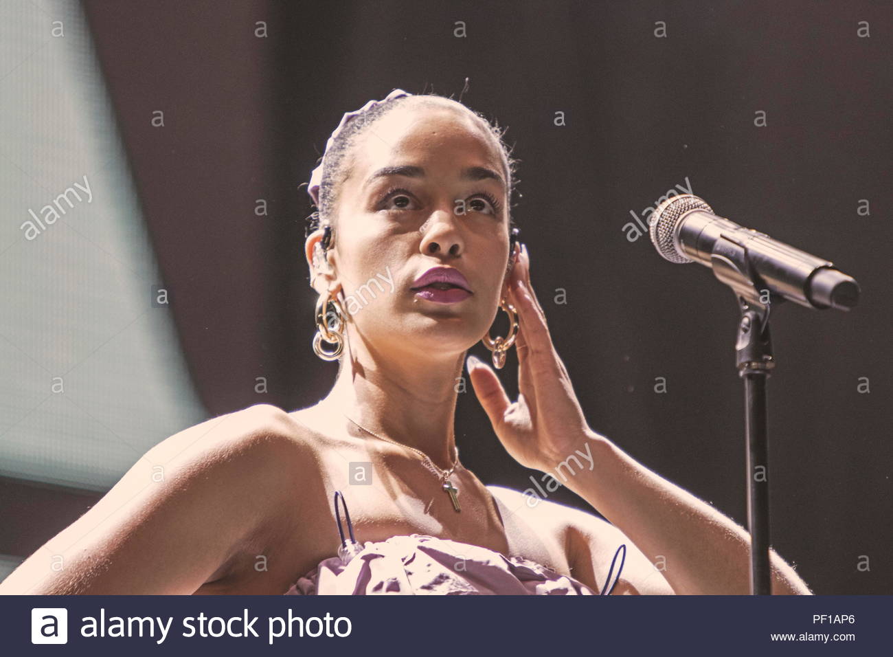 Jorja Smith Stock Photos & Jorja Smith Stock Images - Alamy