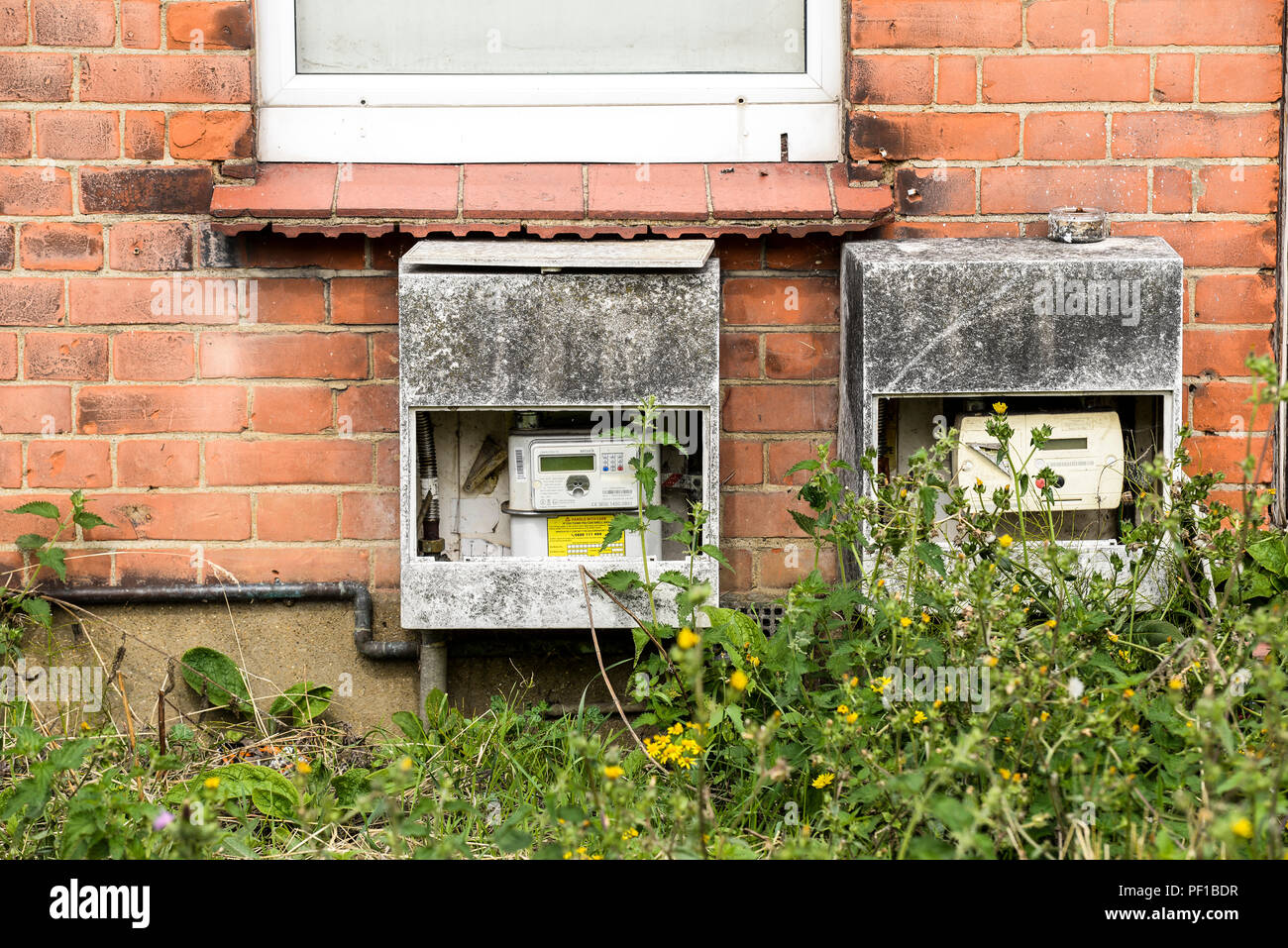Gas and electric meter hi-res stock photography and images - Alamy