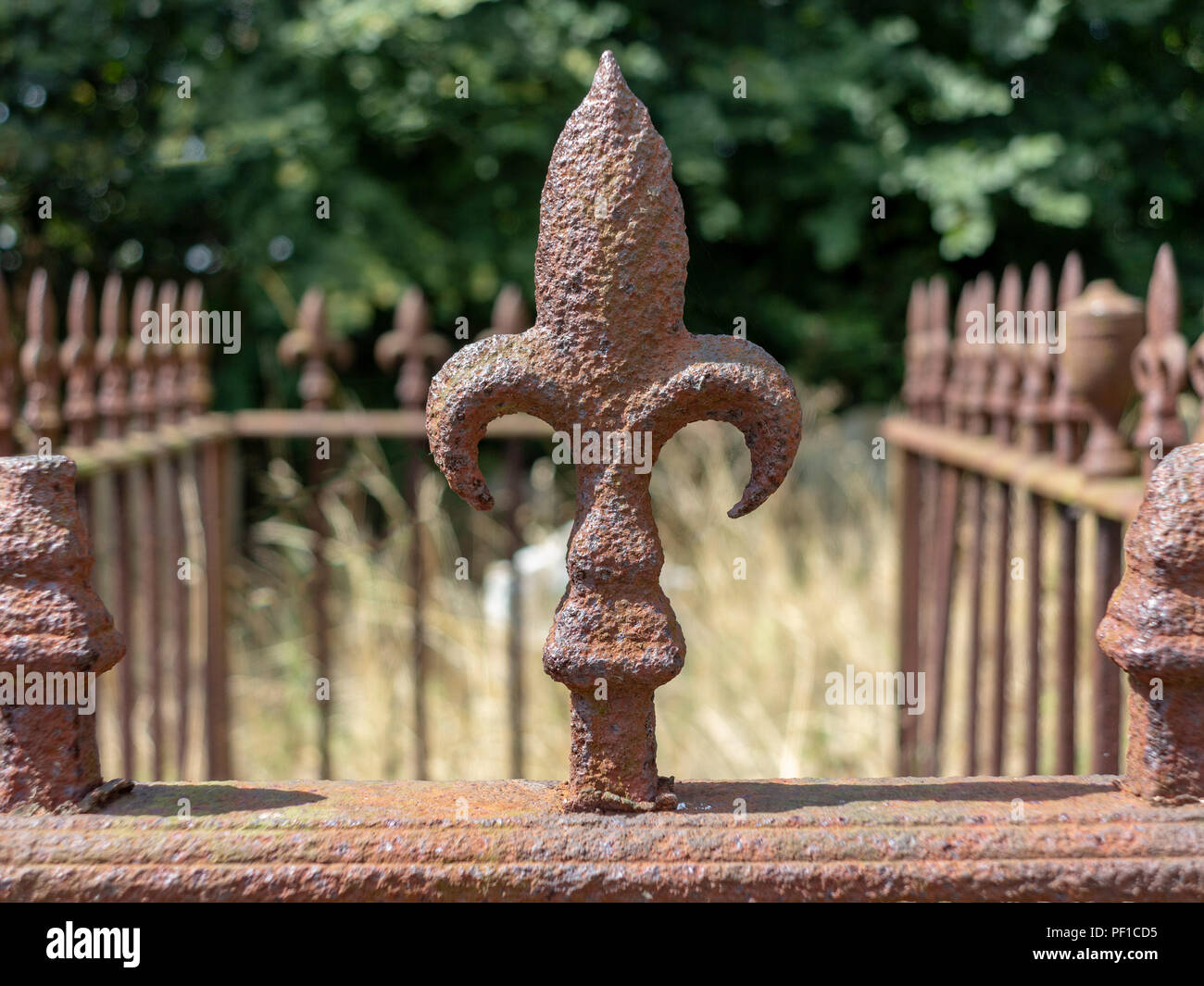 Rusting iron hi-res stock photography and images - Alamy