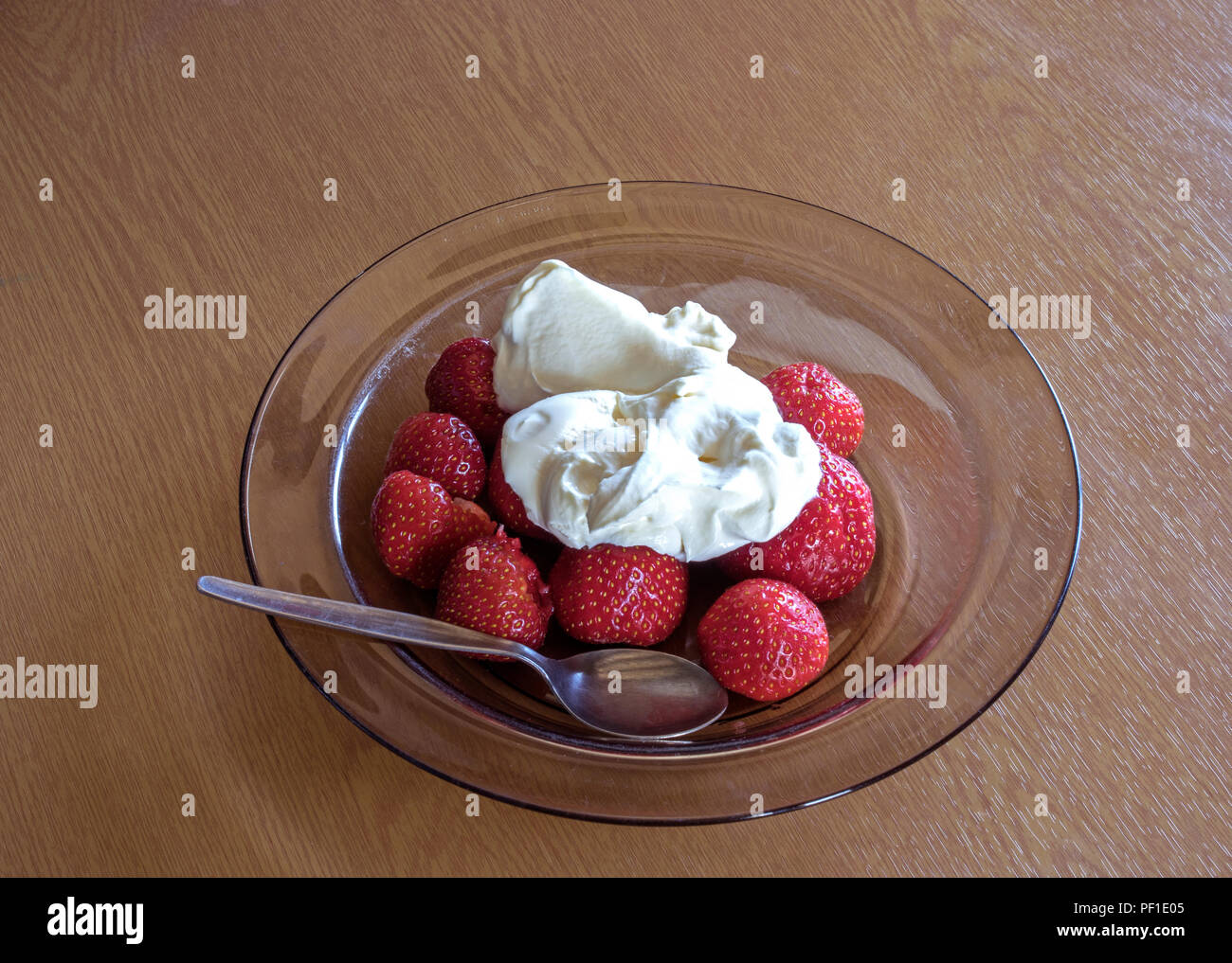 Full fat crème fraiche hi-res stock photography and images - Alamy